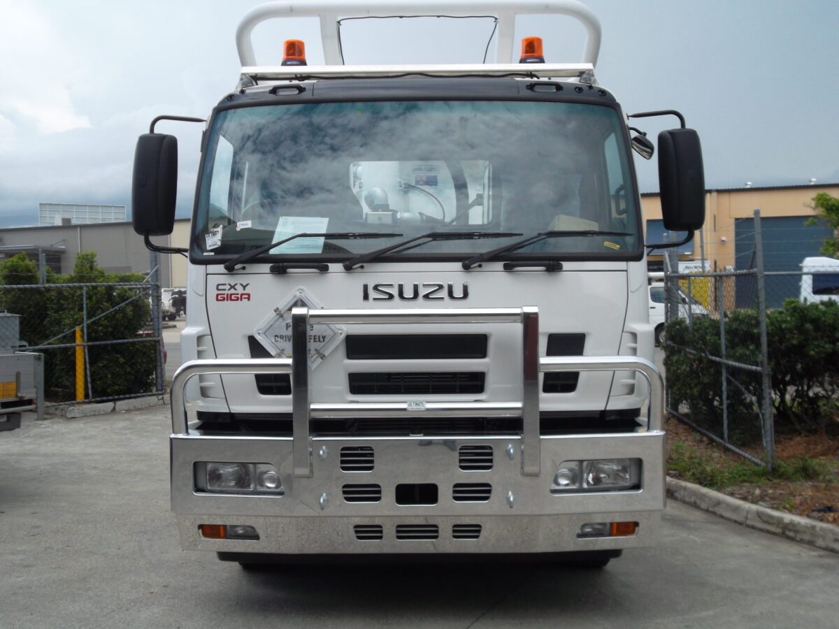 Isuzu 12 - GIGA 2 post - 4WD Accessories Direct